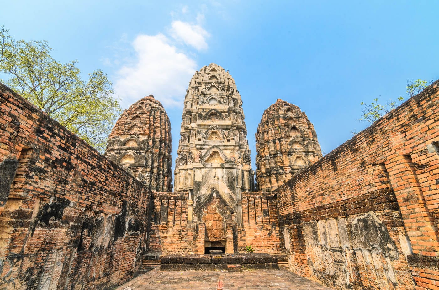 Jasper Ong | Wat Sri Sawai, Sukhothai | Jasper Ong Travel Photography Blog